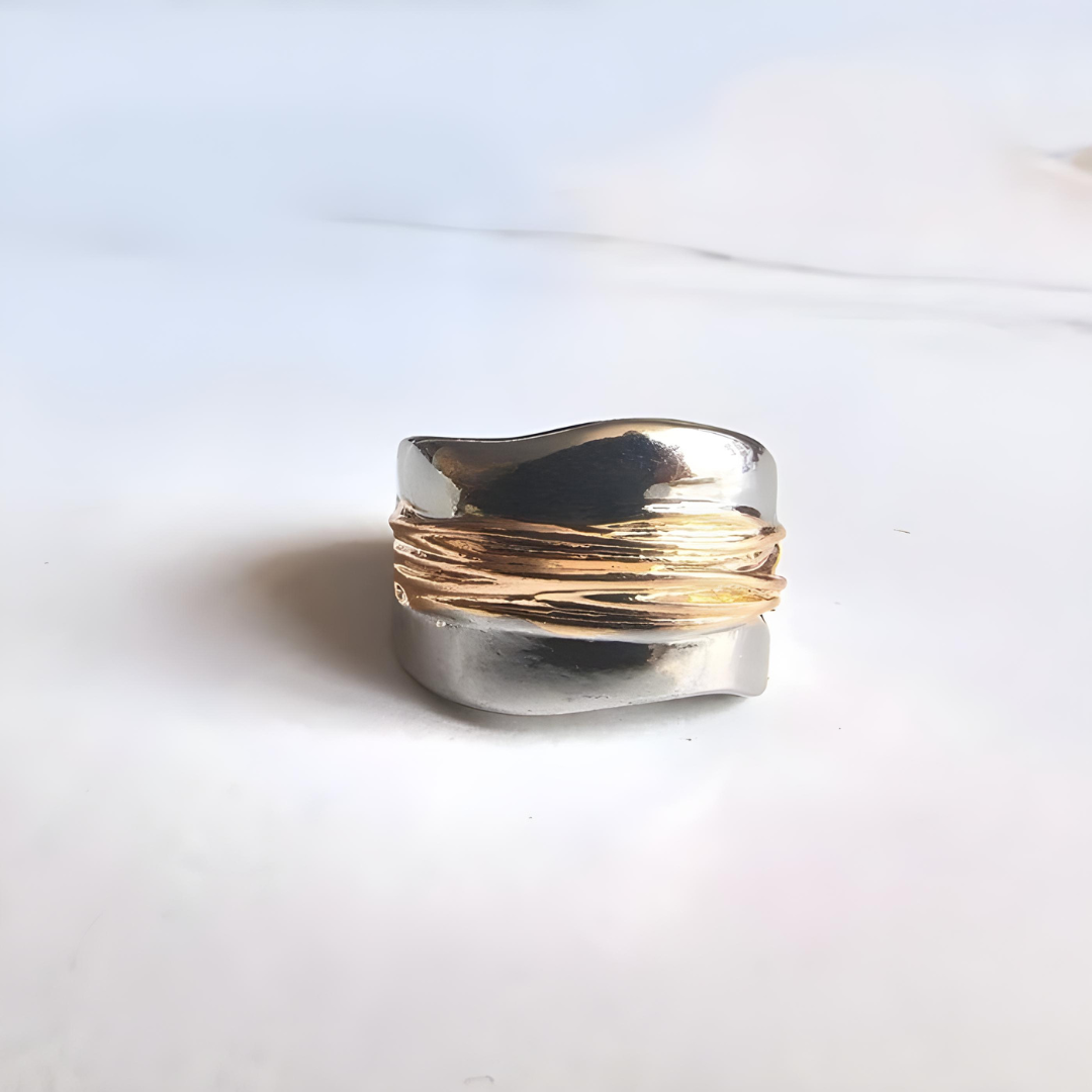 Kira™ Silver Golden Threads Ring – aussie-wear