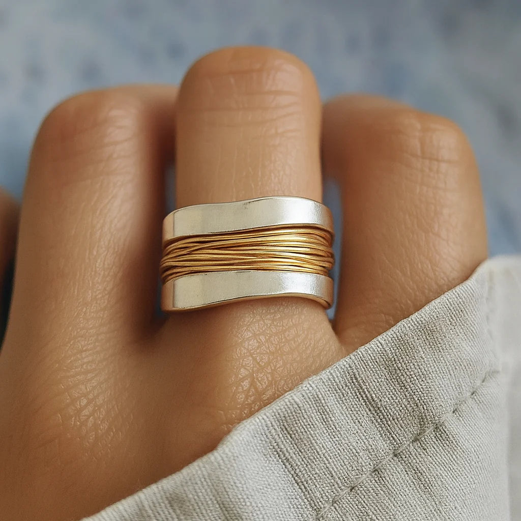 Kira™ Silver Golden Threads Ring – aussie-wear