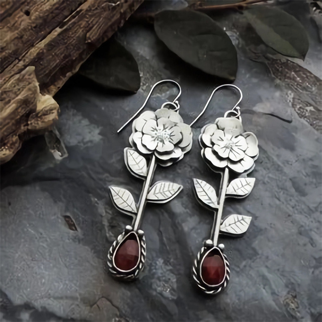 Leighton™ Vintage Rose Red Crystal Silver Earrings – aussie-wear
